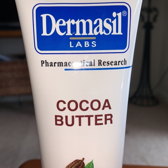 Dermasil | Bath & Body | Dermasil Cocoa Butter Moisturizing Body Lotion ...